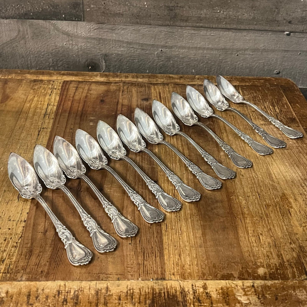 1847 Rogers Bros AI Silverplated Fruit Spoons - Set of 12 – THE ANTIQUE ...